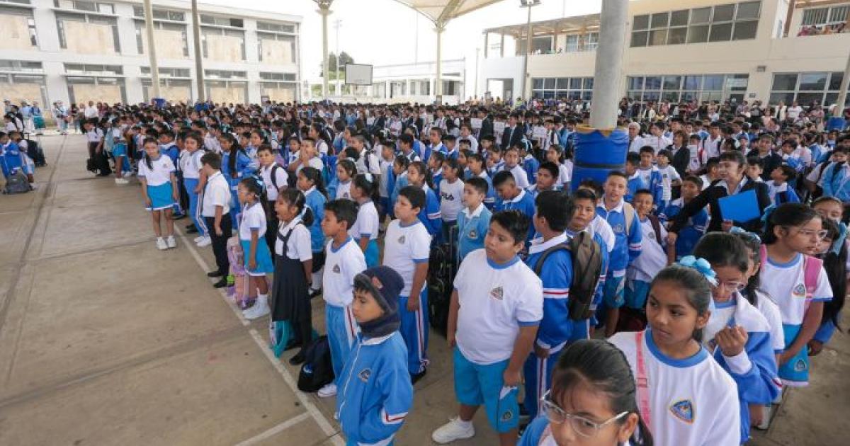 Áncash: más de 120 mil escolares de 340 colegios volvieron a clases en ...